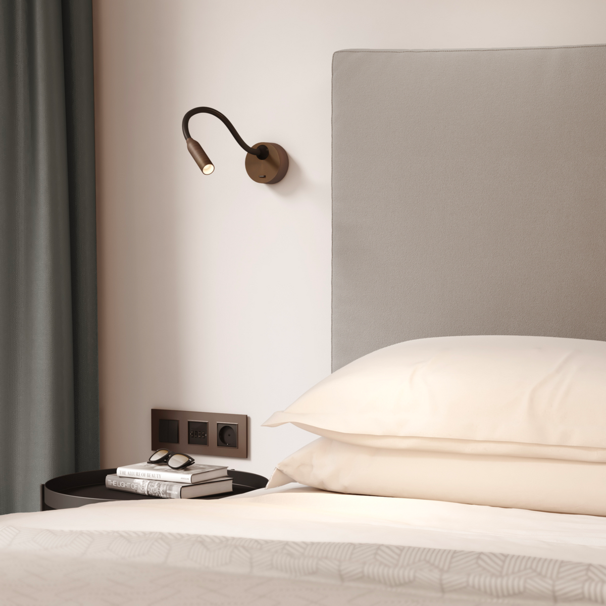 Lucca | Reading Lamp - Light Journey